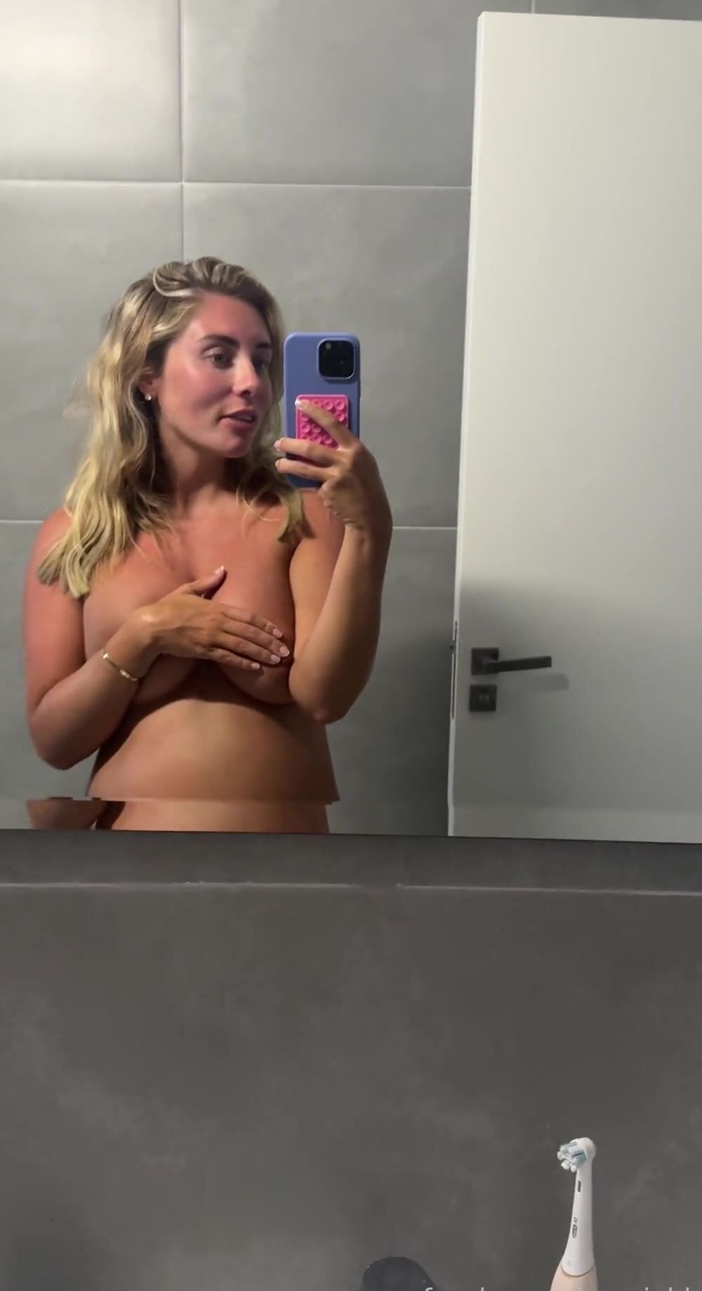 Bonnie Blue Before Shower Selfie Of Her Preggo Nude Tits Fansly bonnie-blue-before-shower-selfie-of-her-preggo-nude-tits-fansly
